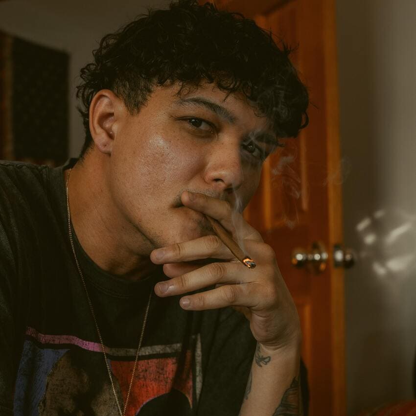 A Beginner's Introduction to Rolling Papers and Blunt Wraps ...